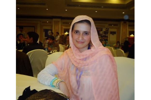 Beyond borders: Students in Pakistan, India to exchange cards
