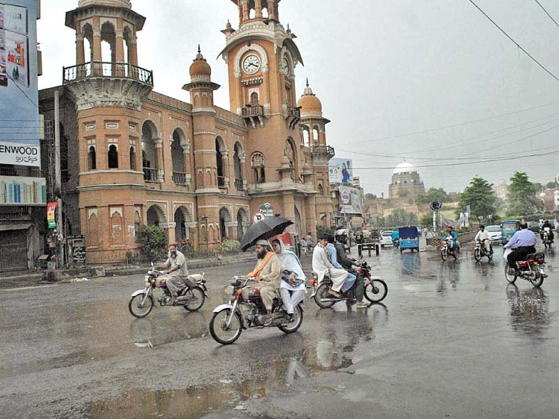 Drizzle turns weather pleasant in city