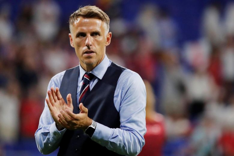 England boss unfazed by pressure despite slump