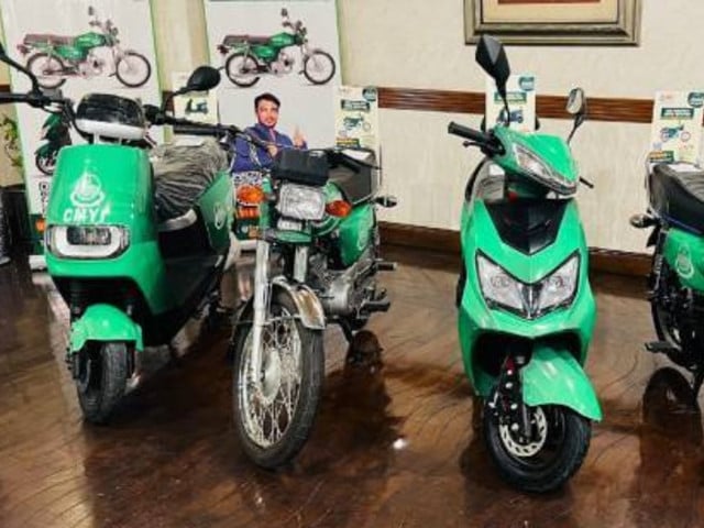 Punjab plans interest-free e-bikes and e-taxis - Pakistan Today