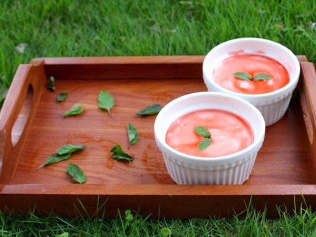 When life gives you guavas, make guava mousse!