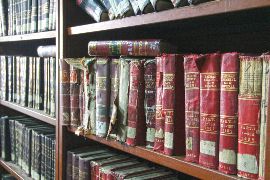 With over 60,000 books, judicial library contains history and evolution ...
