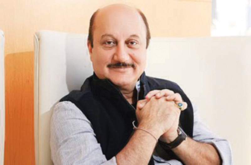 Anupam Kher to write a book on his life experiences