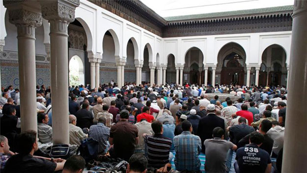 With few mosques around, Muslims in Italy take to praying at ...