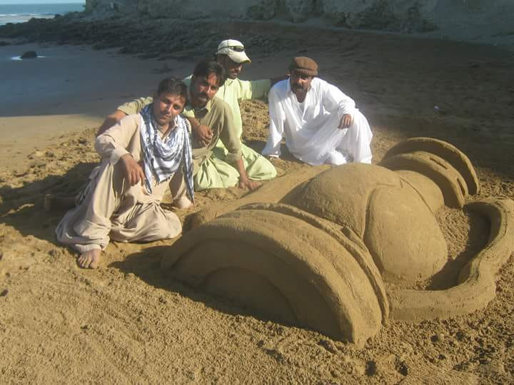 To see a world in a grain of sand