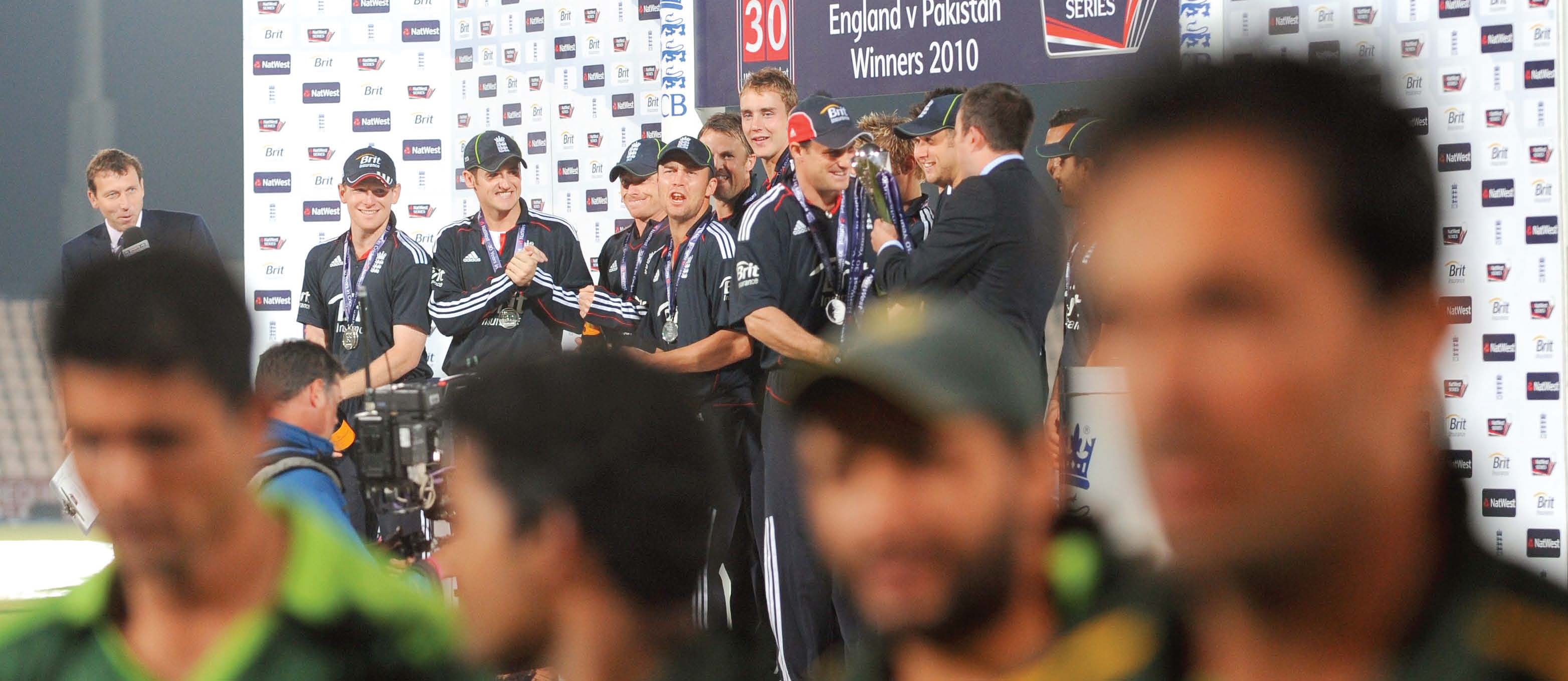 Morgan inspires England to lift series against Pakistan