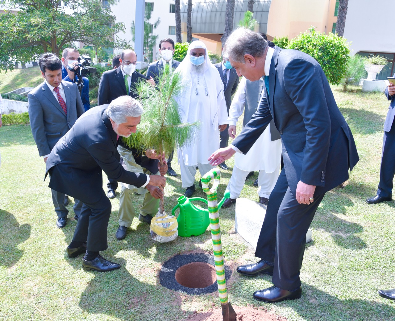 Abdullah Abdullah praises Pakistan’s role for Afghan peace